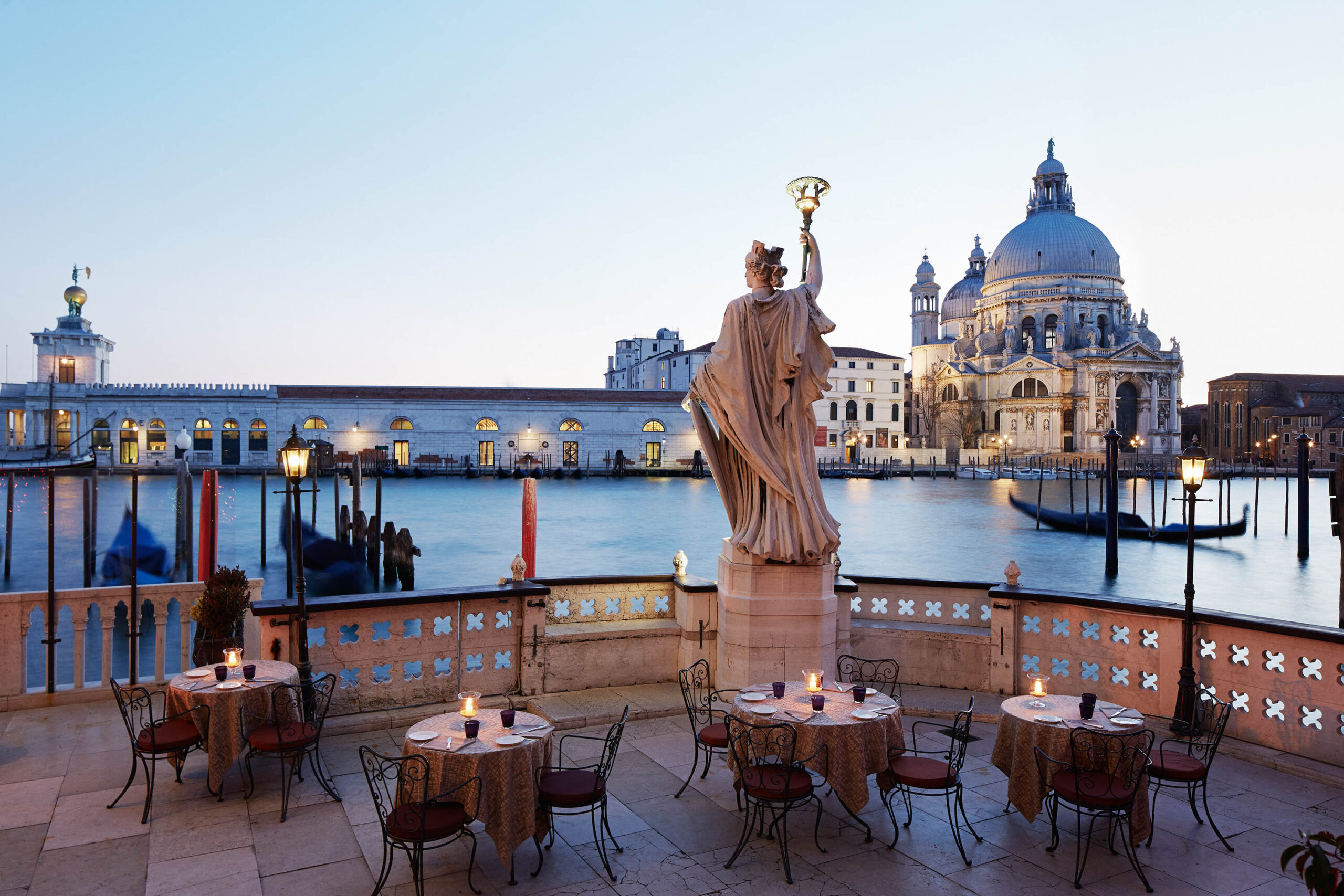 How do you get a free room upgrade in luxury hotels? | PrivateUpgrades