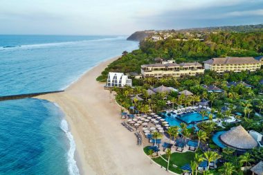 A Splendid Journey: The Ritz Carlton Story - Luxurious hotels ...