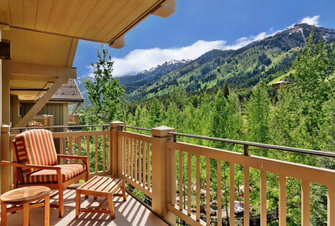 Vacation in the Mountains: The Best Luxury Hotels | PrivateUpgrades
