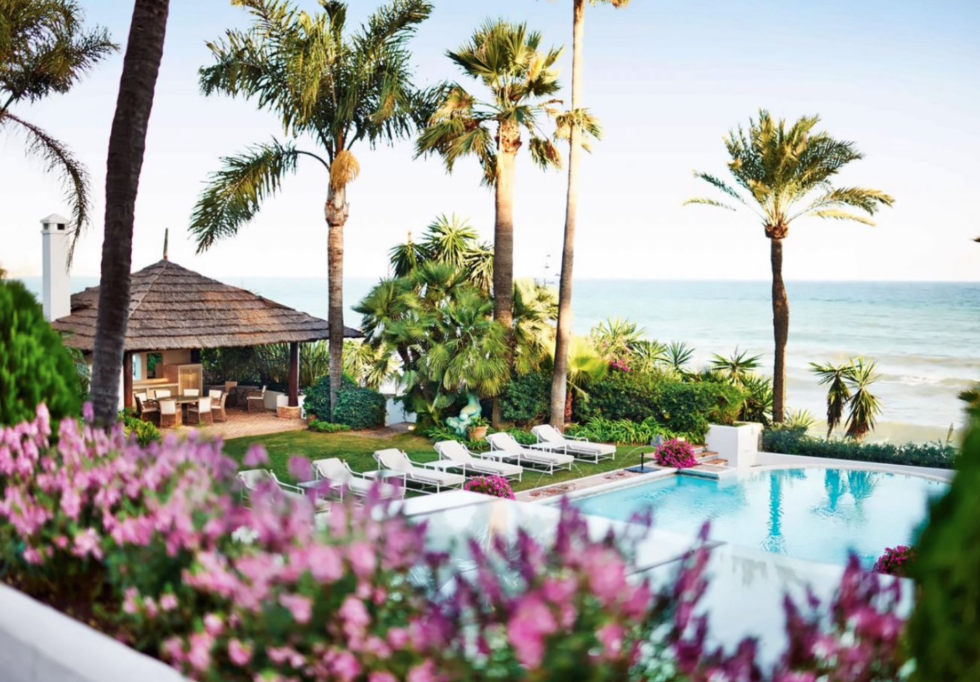 The Best Luxury Hotels with In-house Yachts - Luxurious hotels ...