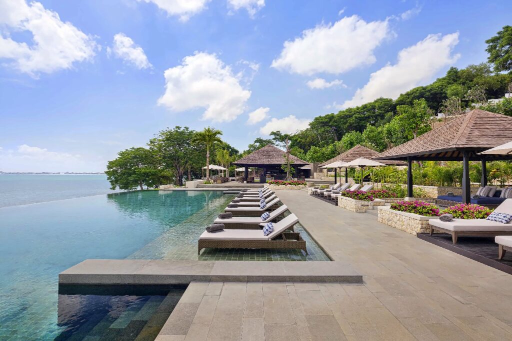 Iconic Elegance: The Timeless Saga of Raffles Hotels | PrivateUpgrades