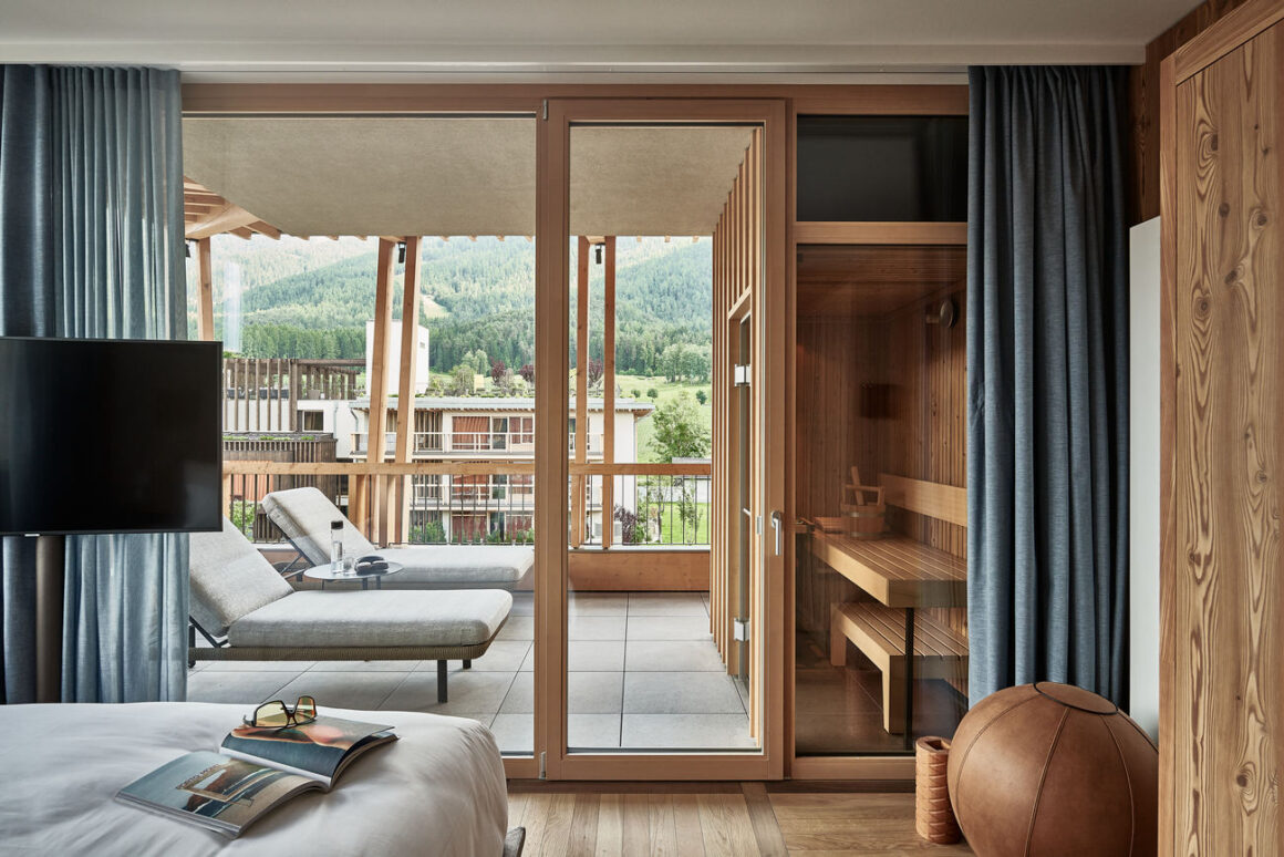 The Art of Hotel Room Upgrades - Tips from Travel Insiders - Luxurious ...